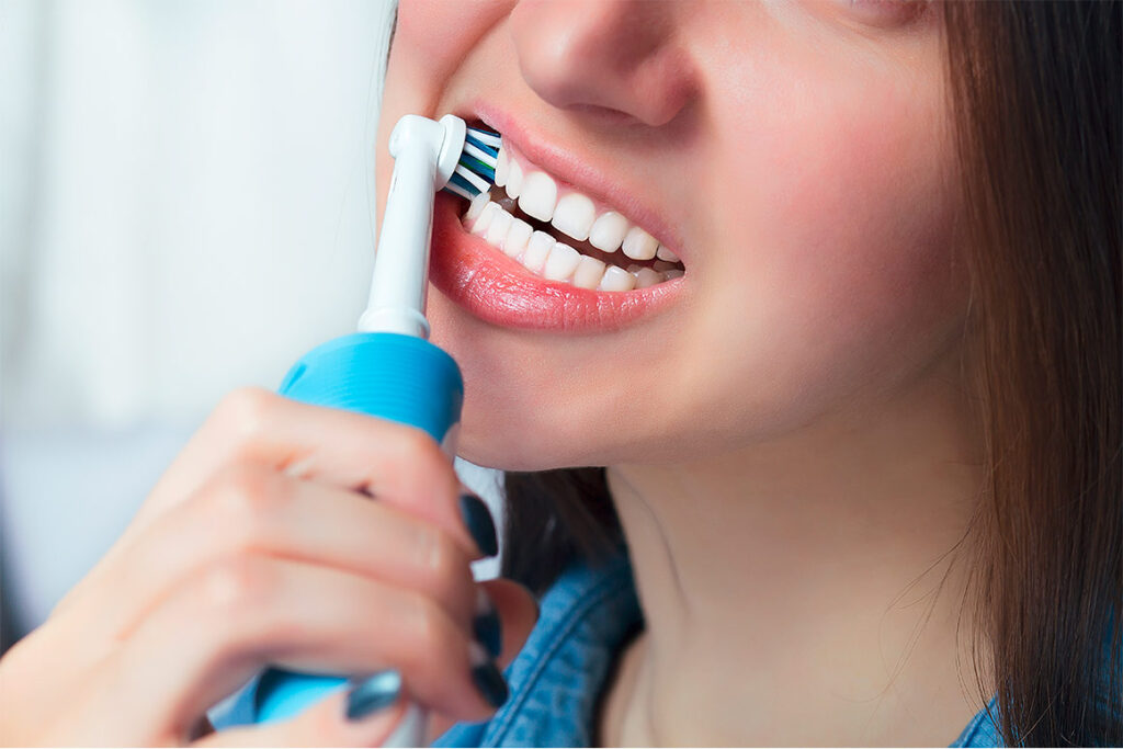 ¿Tienes una encía inflamada alrededor de una muela?